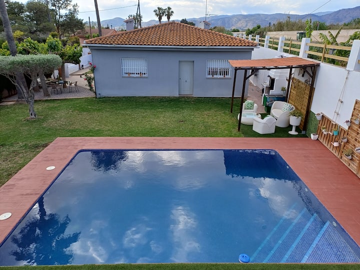 Casita Con Piscina Privada Y Jardín. Coqueto - Benicàssim