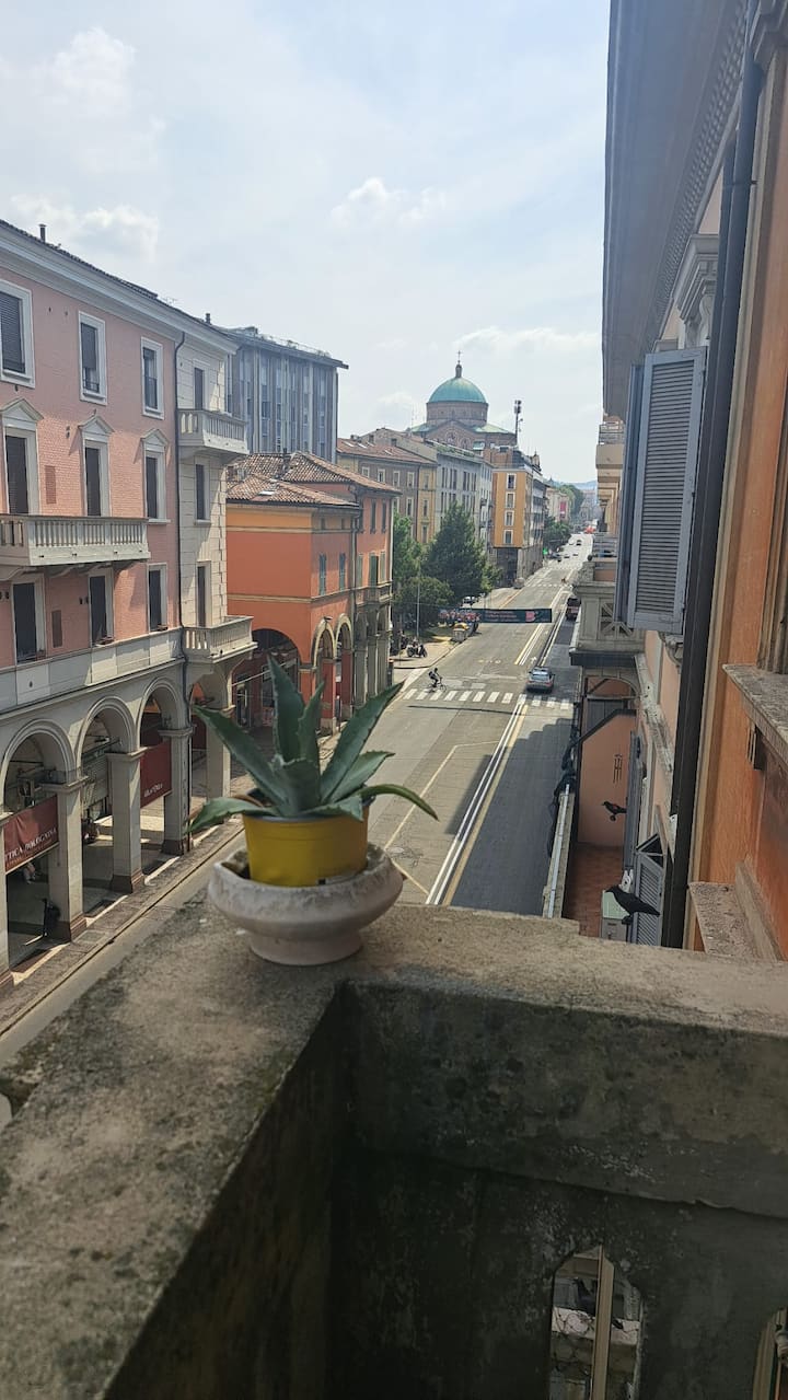 Ai Piedi Di Bologna - Bologna