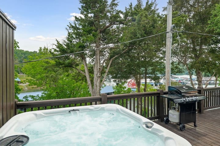 Driftwood Cottage: A Sunlit Lakeside Retreat - Dale Hollow Reservoir, TN