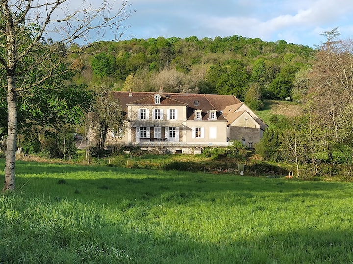 Logement Entier De Trois Chambres, Parc Arboré - Château-Chalon
