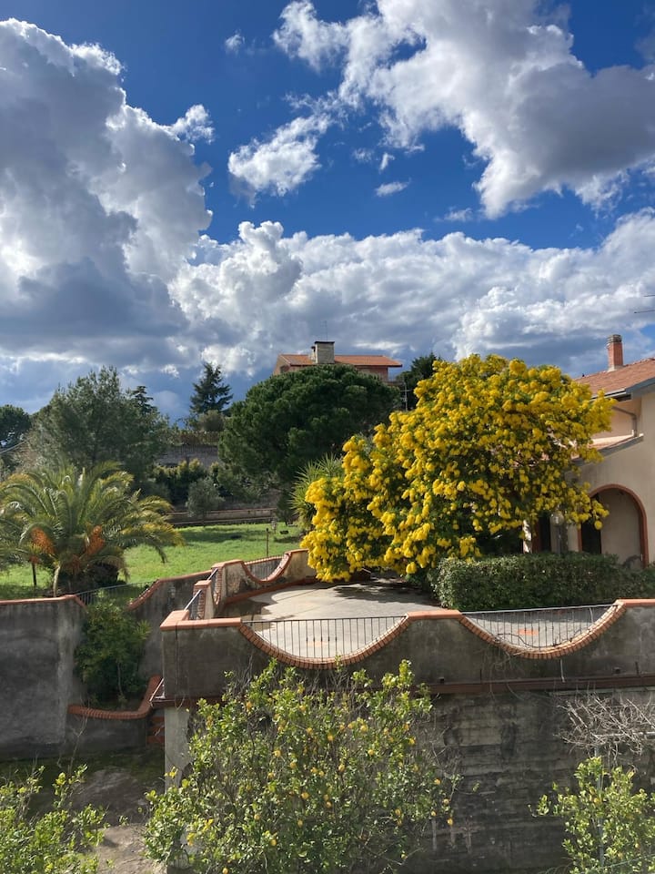 Camera In Contesto Di Villa Per Famiglie - Nicolosi