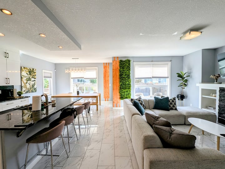 Serene 3 Large Bed/2.5 Bath Home In Secord W Ac - Edmonton