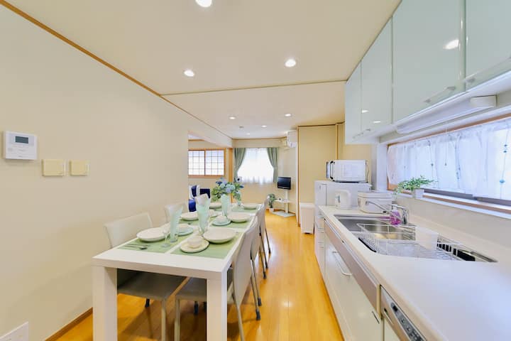 Family Of 6/namba.umeda .Usj /2 Min To The Sta. - Japan