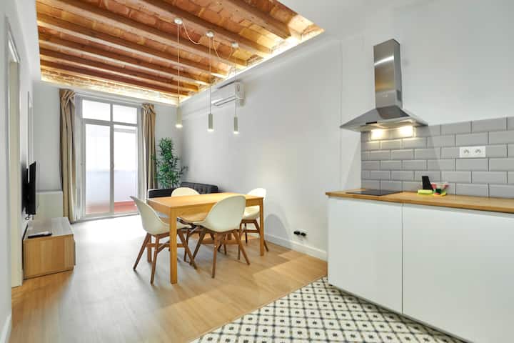 Vibrant And Modern Aparment - Barcelona