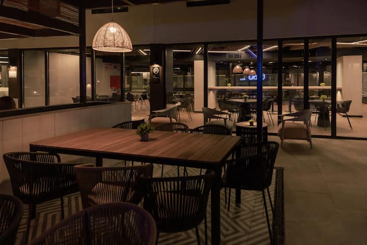 Side By Side Studios – 2 Kitchens, 2 Bathrooms - Barcelona