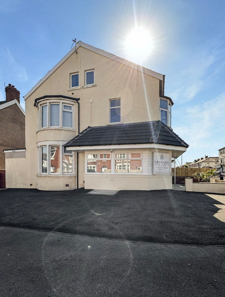 Hr3 Granada Apartments Holmfield Rd1st Floor Front - Blackpool