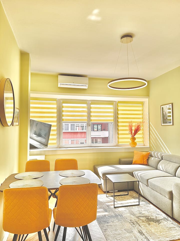 Sunlit And Airy Apartment On Vitosha Blvd, 1bdr - Sofia