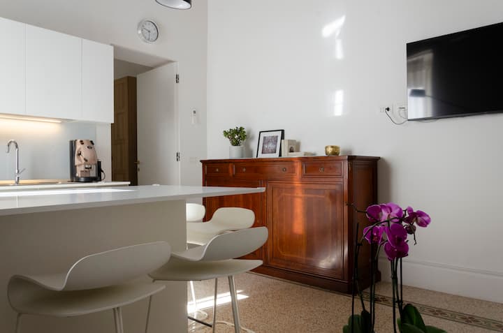 Suite Dante, Appartamento Nel Cuore Di Napoli - Naples