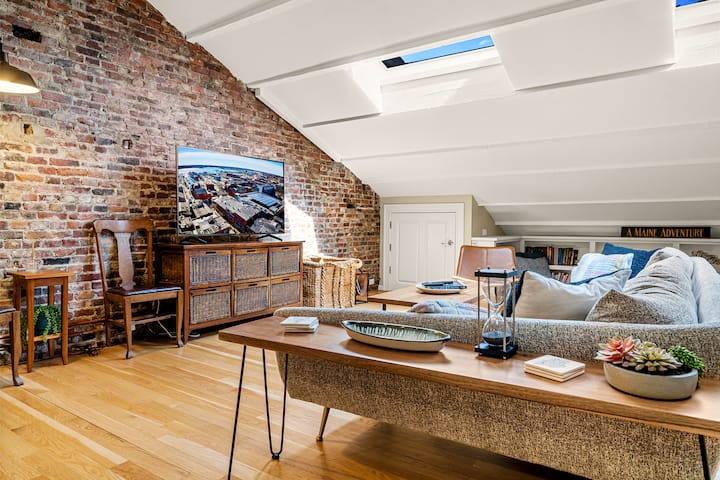 Luxury Downtown Portland Penthouse Apartment - Portland, ME