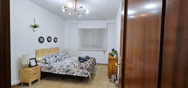 Acogedora Habitación - Tarragona, España