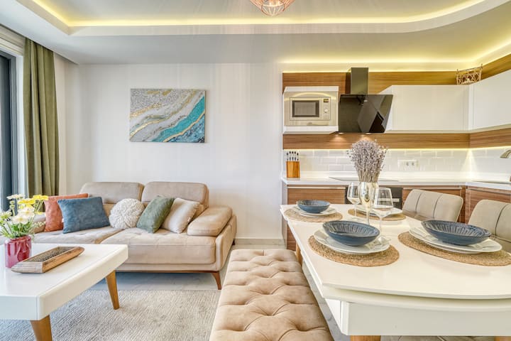 Best Luxury House In A Wonderful & Full Complex - Alanya