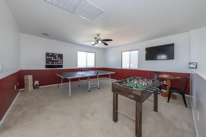 Rest-ready Family-friendly 5-bedroom W/ Game Room! - Tucson, AZ