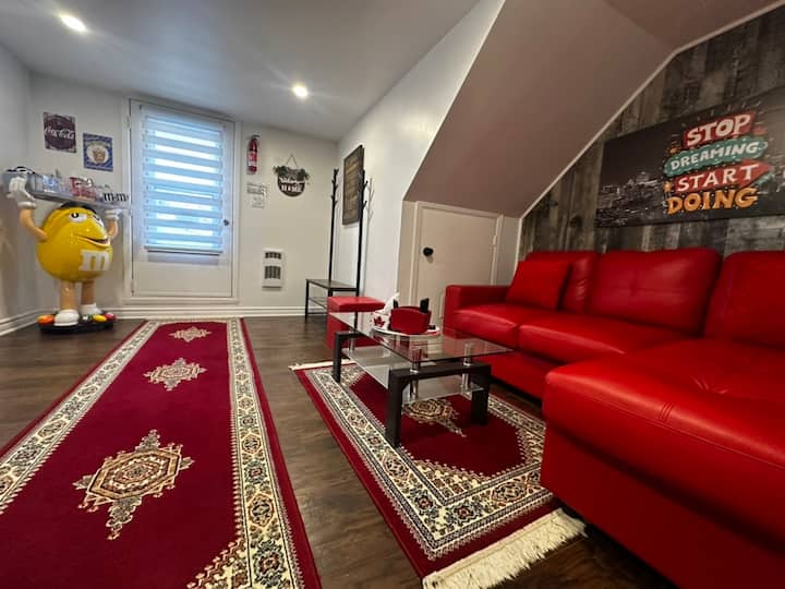 Studio Rénové Et Moderne - Laval - Montreal