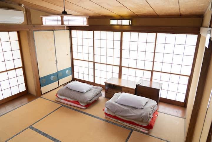 【最大4人】木の家ゲストハウス水戸3号館の日当たりのいい和室。【水戸3号館個室】 - Mito