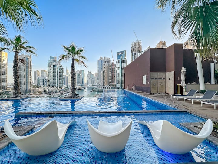 First Class | 1br | Amazing Pool Views Over Marina - Dubai
