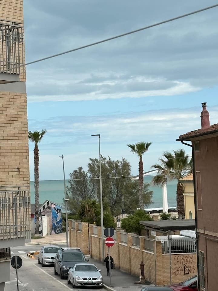 Ladirosa-appartamento Con Corte - Civitanova Marche