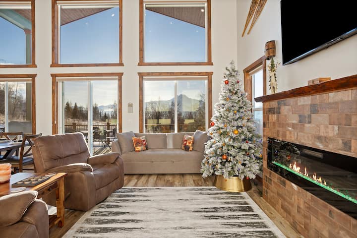Alaskan White Christmas: Snow, Hot Tub & Magic! - Alaska