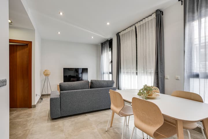 One Bedroom Apartment Lucasland Vallirana - Barcelona