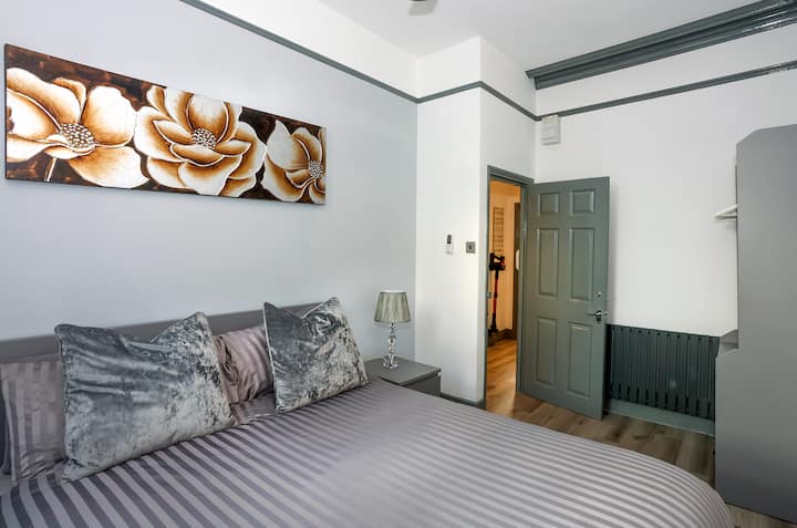1br Harbor Apartment , Family-friendly , Sleeps 4 - Folkestone