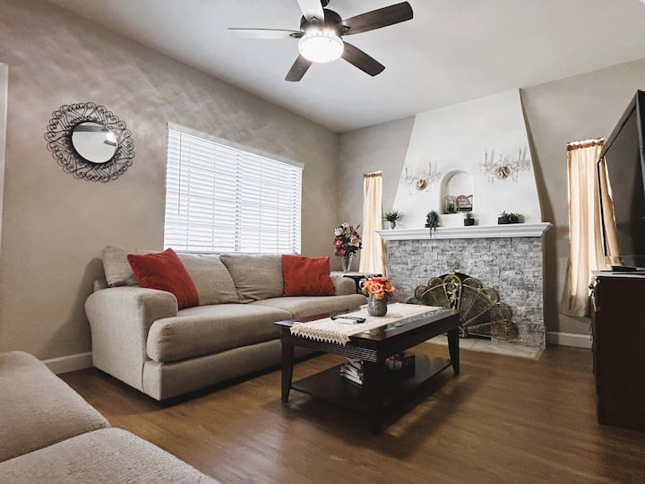 Charming Bungalow - Central Dt Phx | Airport | 2br - Phoenix, AZ