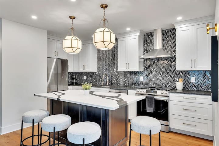Downtown Saratoga Luxury Oasis - State of New York