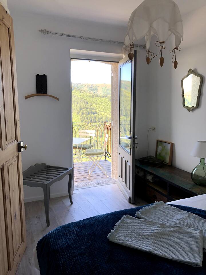 Chambre D’hôtes « Songe Cocon »
à La Maison - Villefort