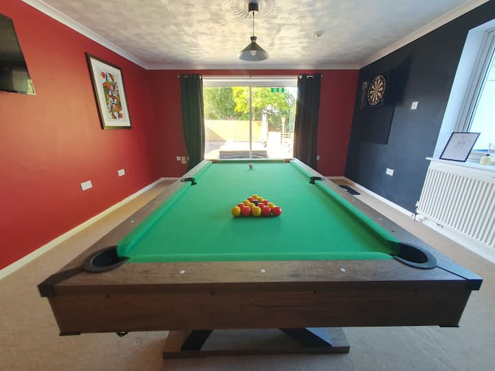 Castle Grayskull-6 Bedrooms-4 Bathrooms-2 Games Rm - Taunton