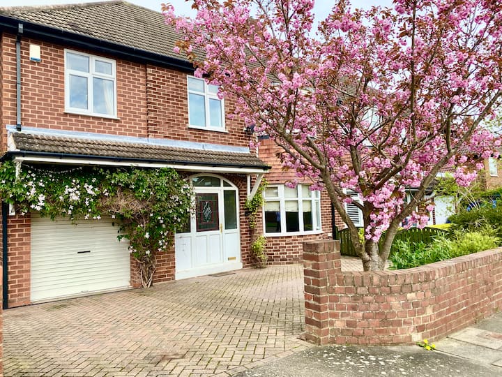 Spacious Fivebedroom Home York Centre-orchid House - York