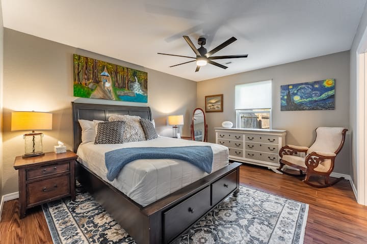 Charming Haven: Nearby Delights - Springdale, AR