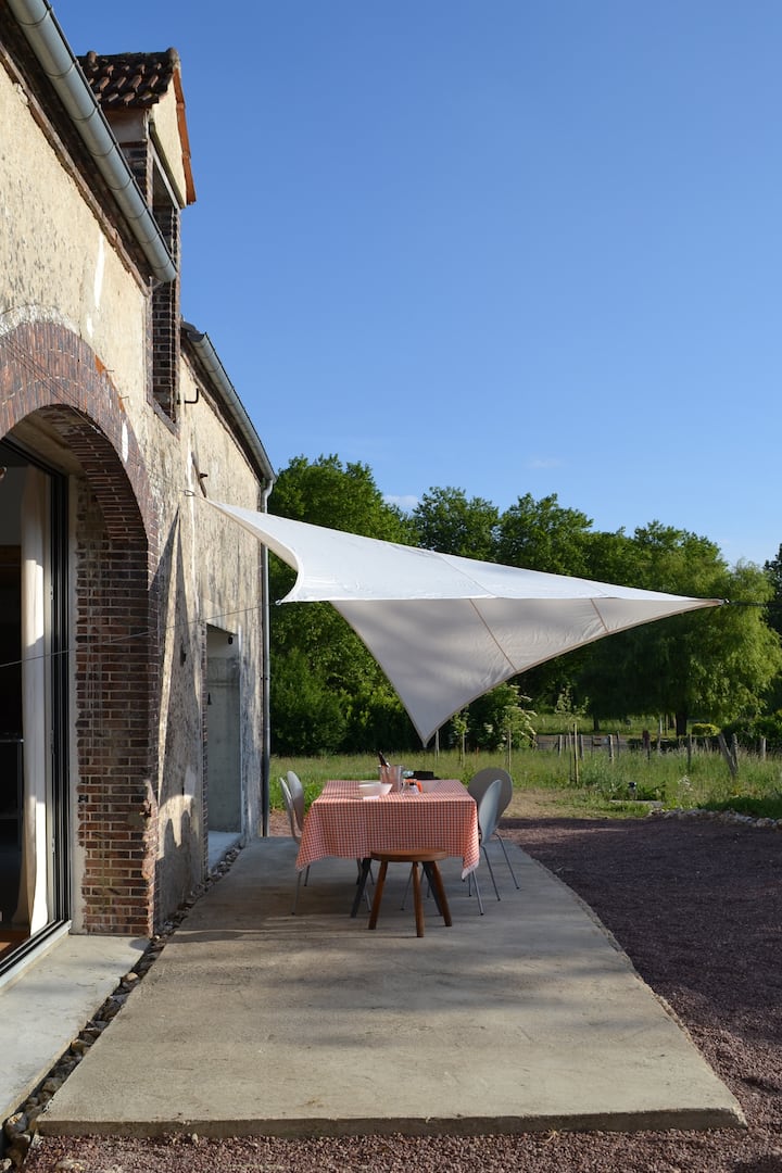 Grange Rénovée, Nature & Design - Manou