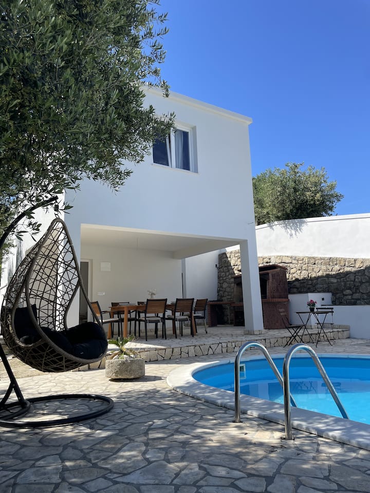 Villa Just For You!/8 Persons/ Heated Pool - Lopar