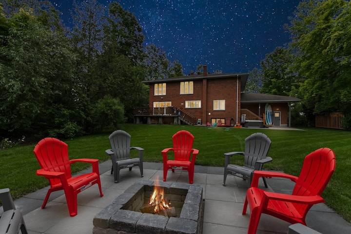 Grandview Family Beach House W/ Hot Tub & Sauna! - Ontario