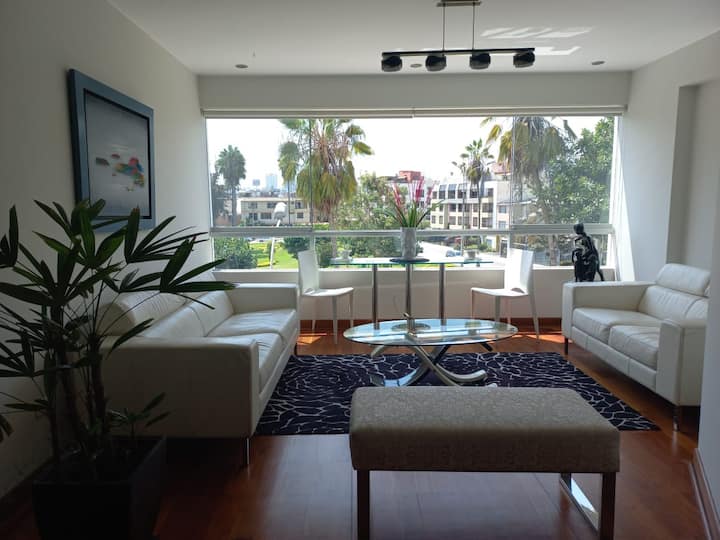 Modern Apartment In A Very Safe Area - Lima