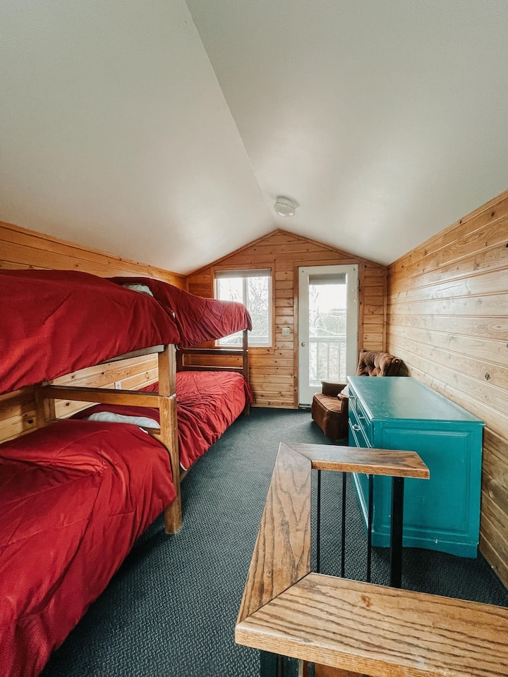 Rustic Cabin - Chicken Coop - Soldotna, AK