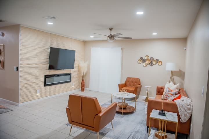 Stay, Work And Play! 2.3 Miles From Doak Stadium - Tallahassee, FL