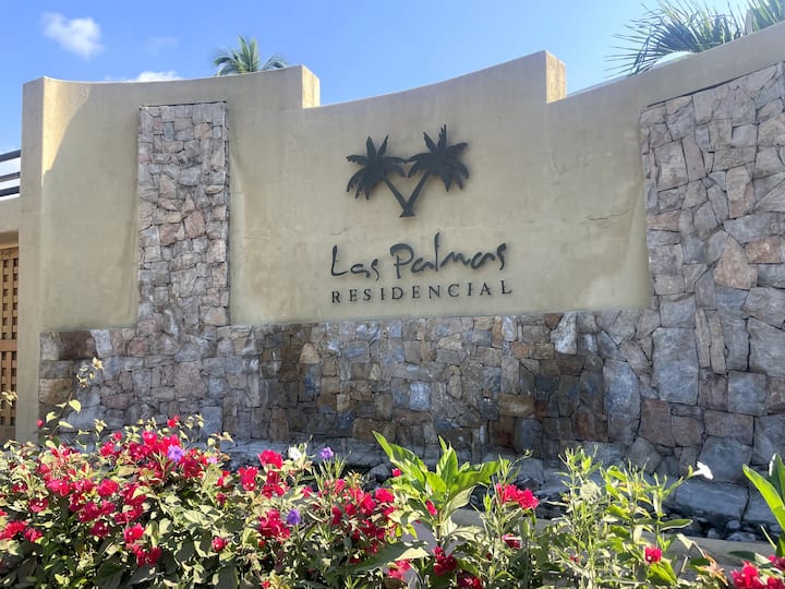 Depto. En Playa La Ropa, Residencial Las Palmas. - 