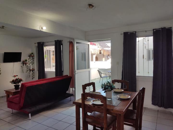 Downtown, Spacious, 1 Room And Close To Everything - Isla Mujeres