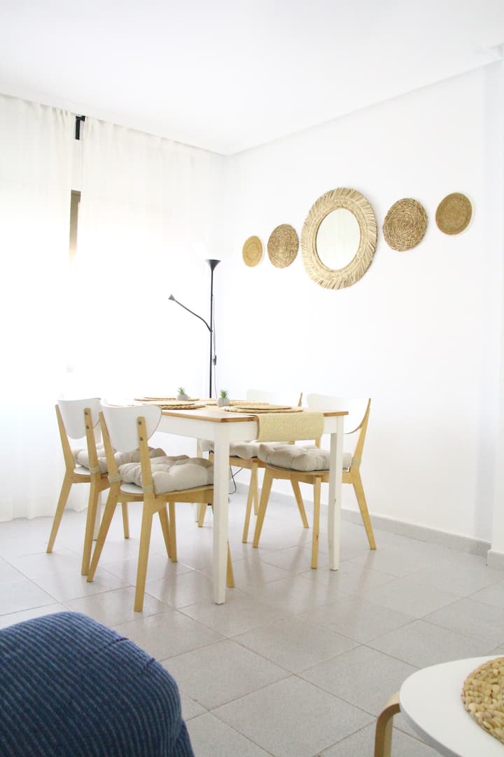 Chalet Margarita: Comfort, A/c,wifi, Private Patio - Los Alcázares