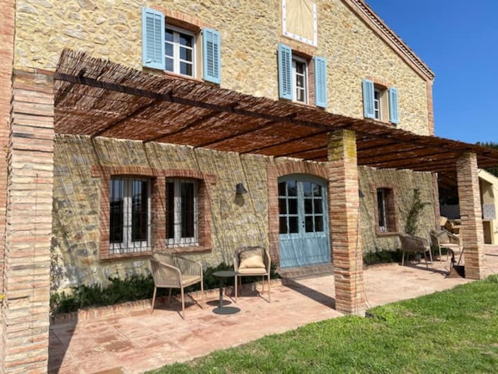 Rust En Elegantie In De Natuur, Costa Brava. - La Escala