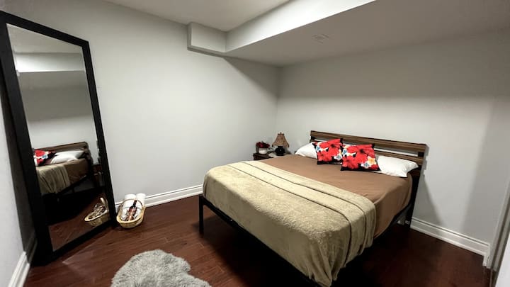 Beautiful One Bedroom Basement Unit - 마크험