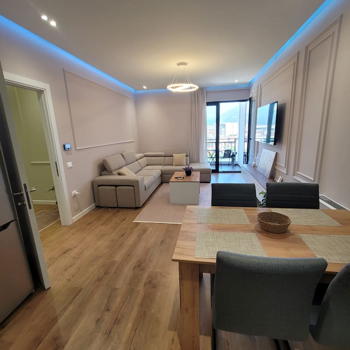 Central Comfort Apartment - Tiran
