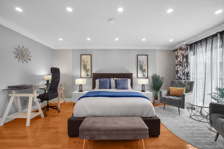 Family/gameroom/wonderland/freeparking/3bdrm/3bath - Vaughan