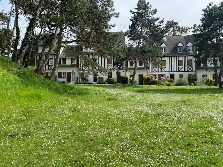 Deauville,  Plage à 200m, Jardin. - Benerville-sur-Mer