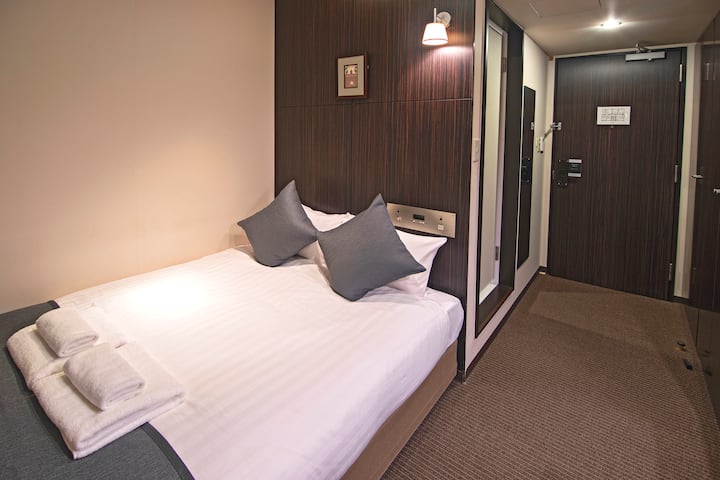 Wonz Hotel Double Bed Room Self-check-in - Osaka, Japan