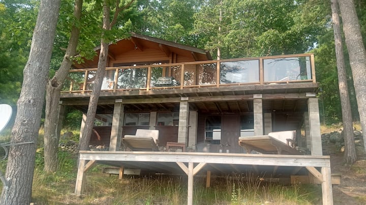 Island Chalet With Beach On Georgian Bay - Parry Sound