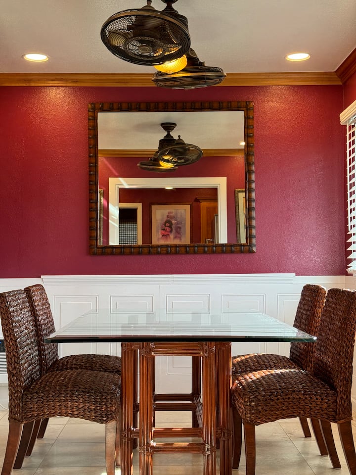 Private Pet Friendly Guesthouse - Honolulu, HI