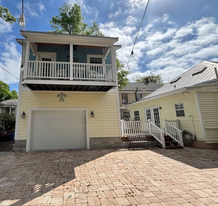 Luxurious Guesthouse: Walk To Town, Shops & Dining - St. Augustine, FL