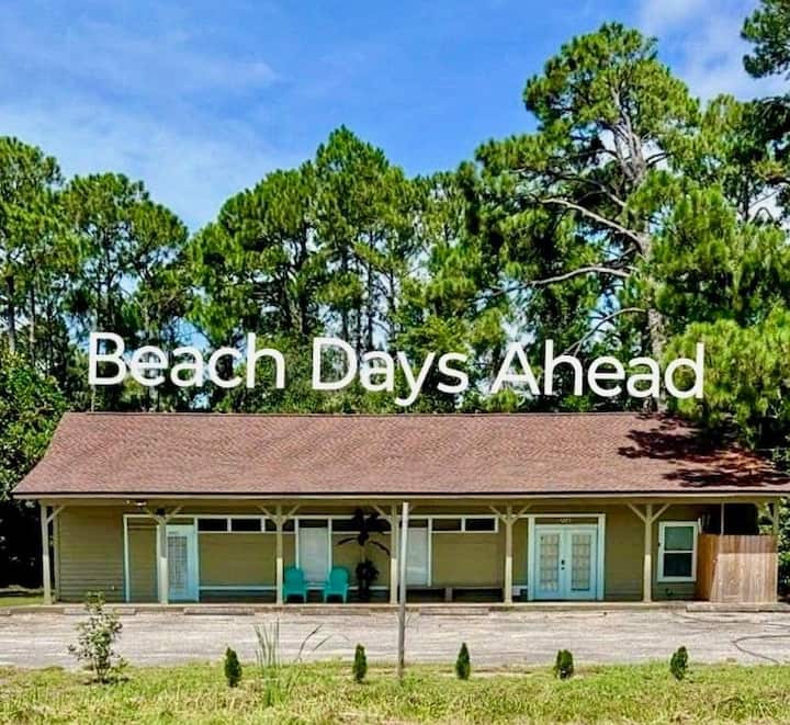 Cozy Retreat On Spacious Lot - Pensacola Beach, FL