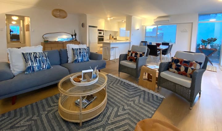 Large Sunny Beach Pad-mission Bay - Auckland