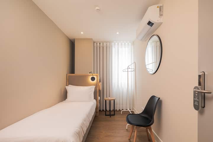 Quarto Individual Com Pequeno Almoço Incluído - Azoren